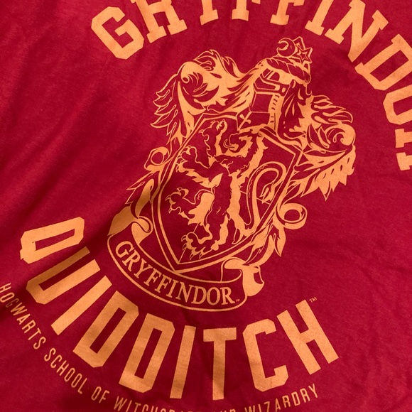 Warner Bros. | Shirts | New Harry Potter World Of Wizarding Red ...